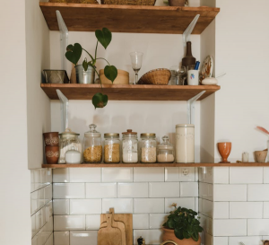 10 Signs You Have Too Many Decorations - Studio Apartment Ideas